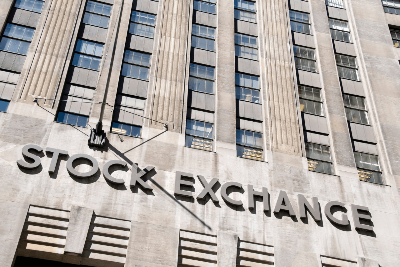 How does a company get listed on the stock exchange? - EvePaper
