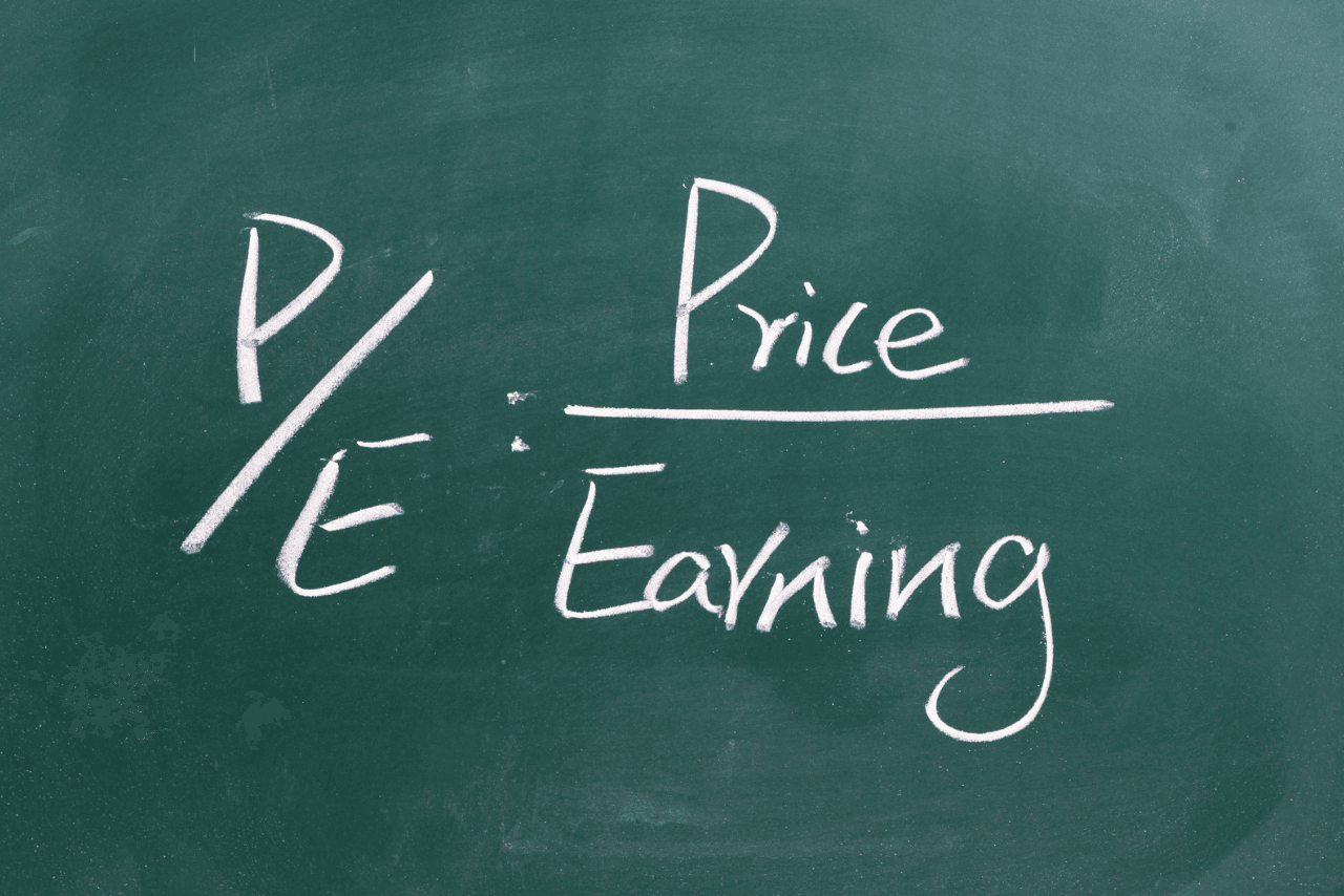 Price Earning Ratio - EvePaper